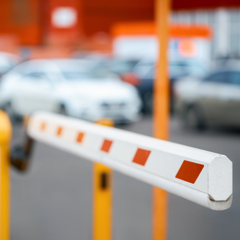 5 Advantages of Automatic Barrier Arms Over Manual Barriers – Elite Gates